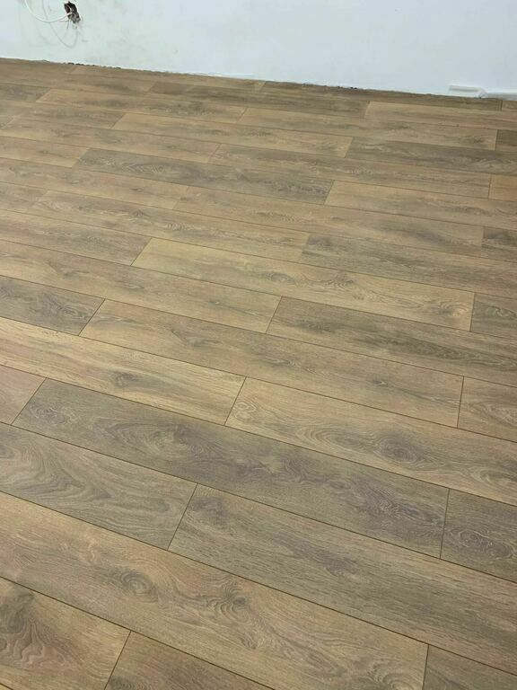 Ламинат 33 класс Ultradecor Expert Choice дуб харлех 2,22 кв.м 8 мм с ...
